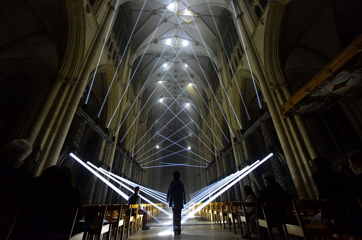 光線構築的敬拜儀式：Light Masonry - POLYSH