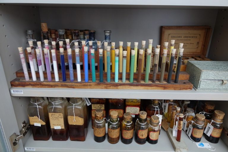 將世間的珍奇顏料都蒐藏盡！哈佛大學博物館收藏的 The Forbes Pigment Collection - POLYSH