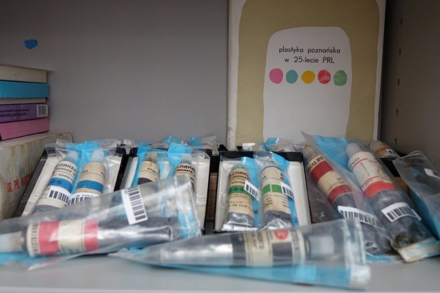 將世間的珍奇顏料都蒐藏盡！哈佛大學博物館收藏的 The Forbes Pigment Collection - POLYSH