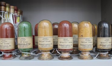 將世間的珍奇顏料都蒐藏盡！哈佛大學博物館收藏的 The Forbes Pigment Collection - POLYSH