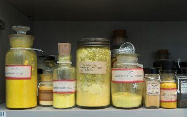 將世間的珍奇顏料都蒐藏盡！哈佛大學博物館收藏的 The Forbes Pigment Collection - POLYSH