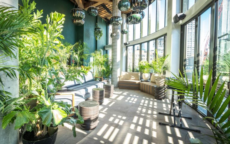 以設計美學為丈量，打造不夜城裡的恬靜好眠：紐約 MADE Hotel - POLYSH