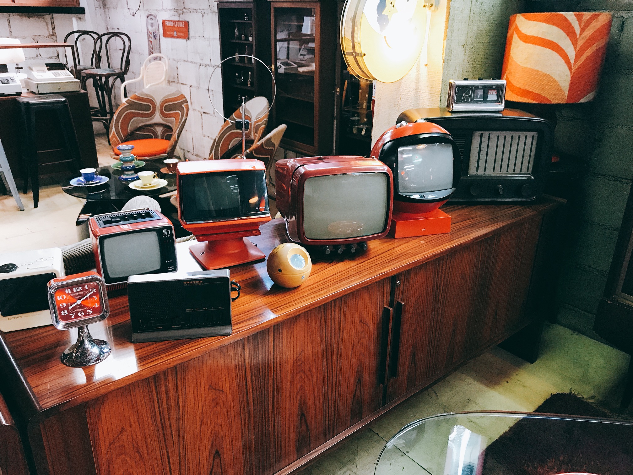 以戀物者的獨到眼光，打造老物堆疊的魔幻時光：曼谷 Papaya Studio - POLYSH