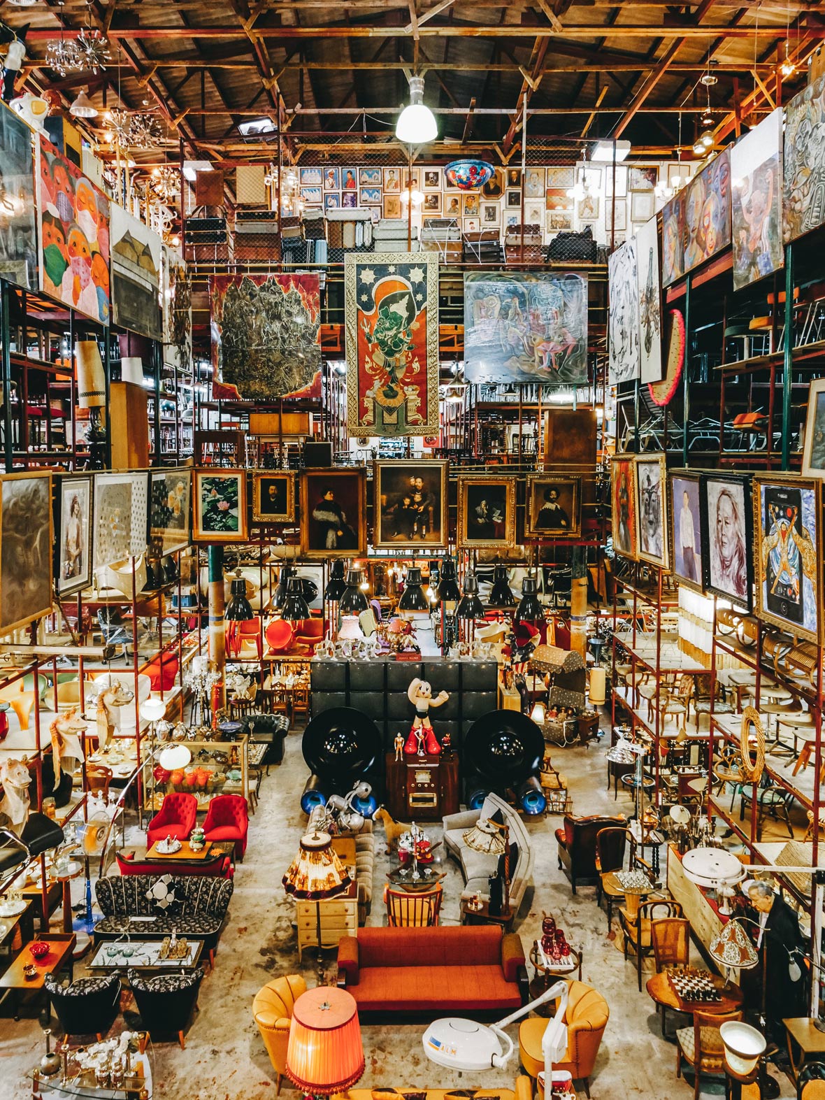 以戀物者的獨到眼光，打造老物堆疊的魔幻時光：曼谷 Papaya Studio - POLYSH