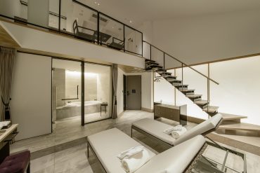 京都散步｜跨過鴨川，用花語、茶藝與書香，探訪老城日常的藝文氣息：祇園巷弄 - POLYSH